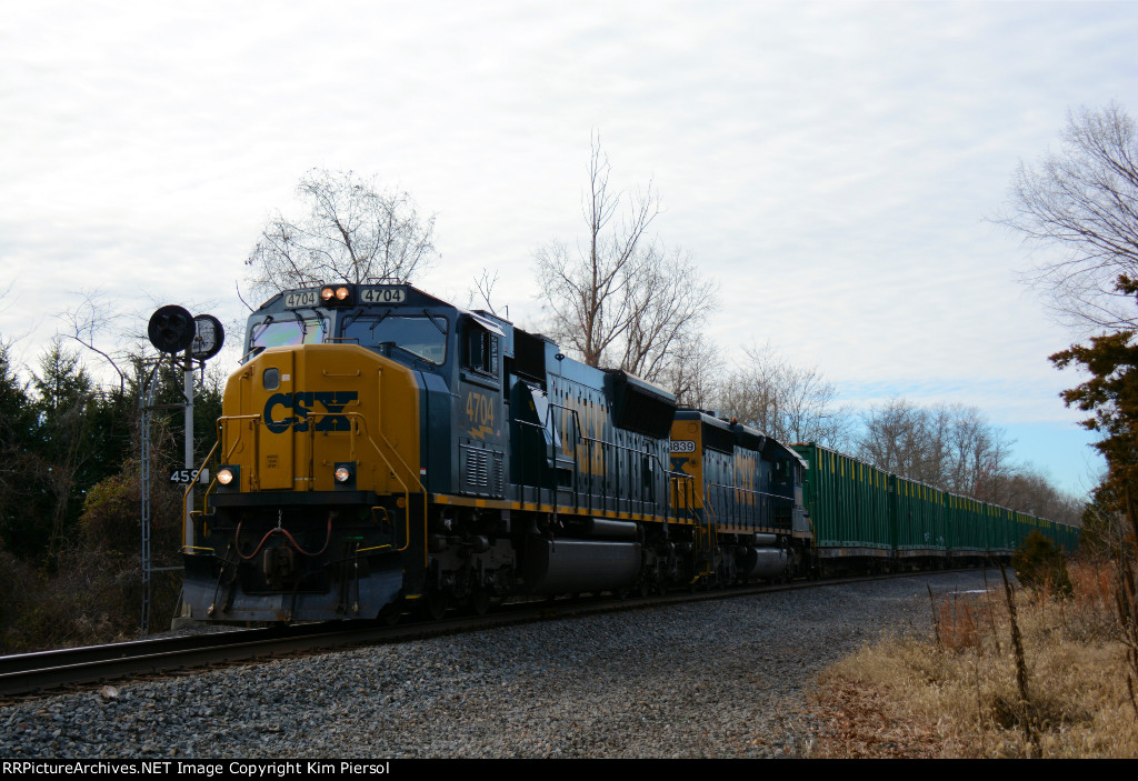 CSX 4704 Q702